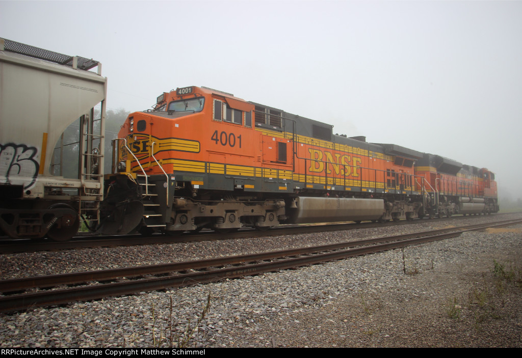 BNSF 4001